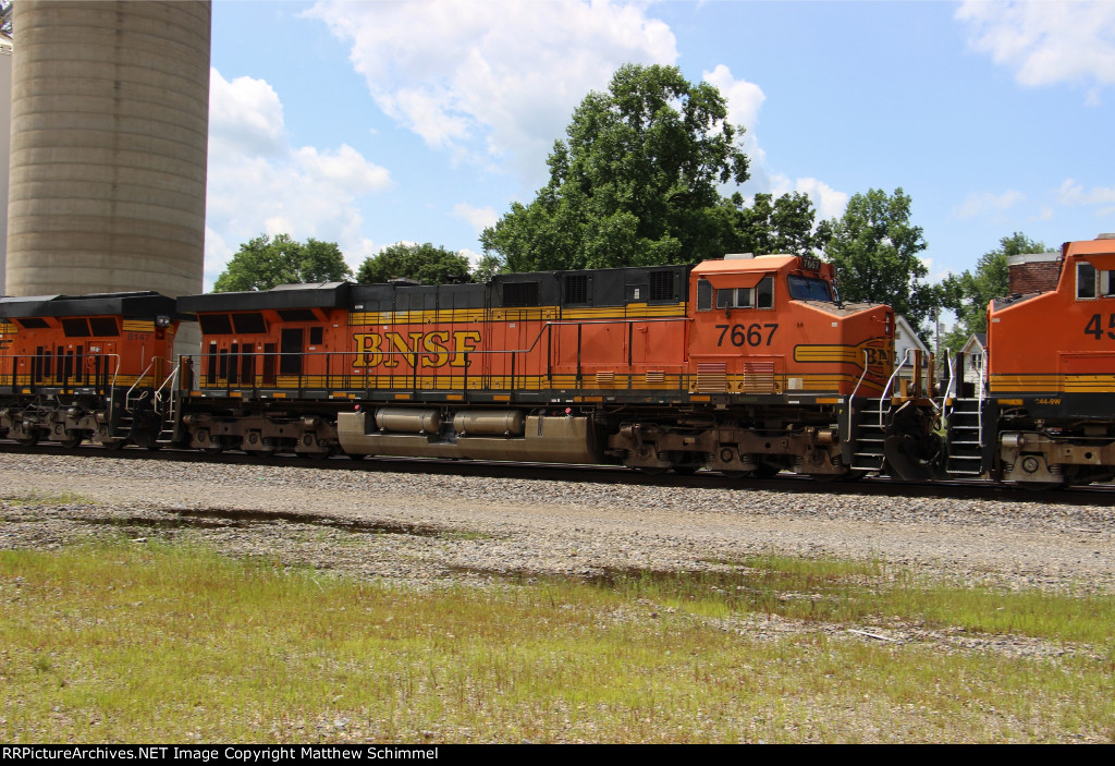 BNSF 7667